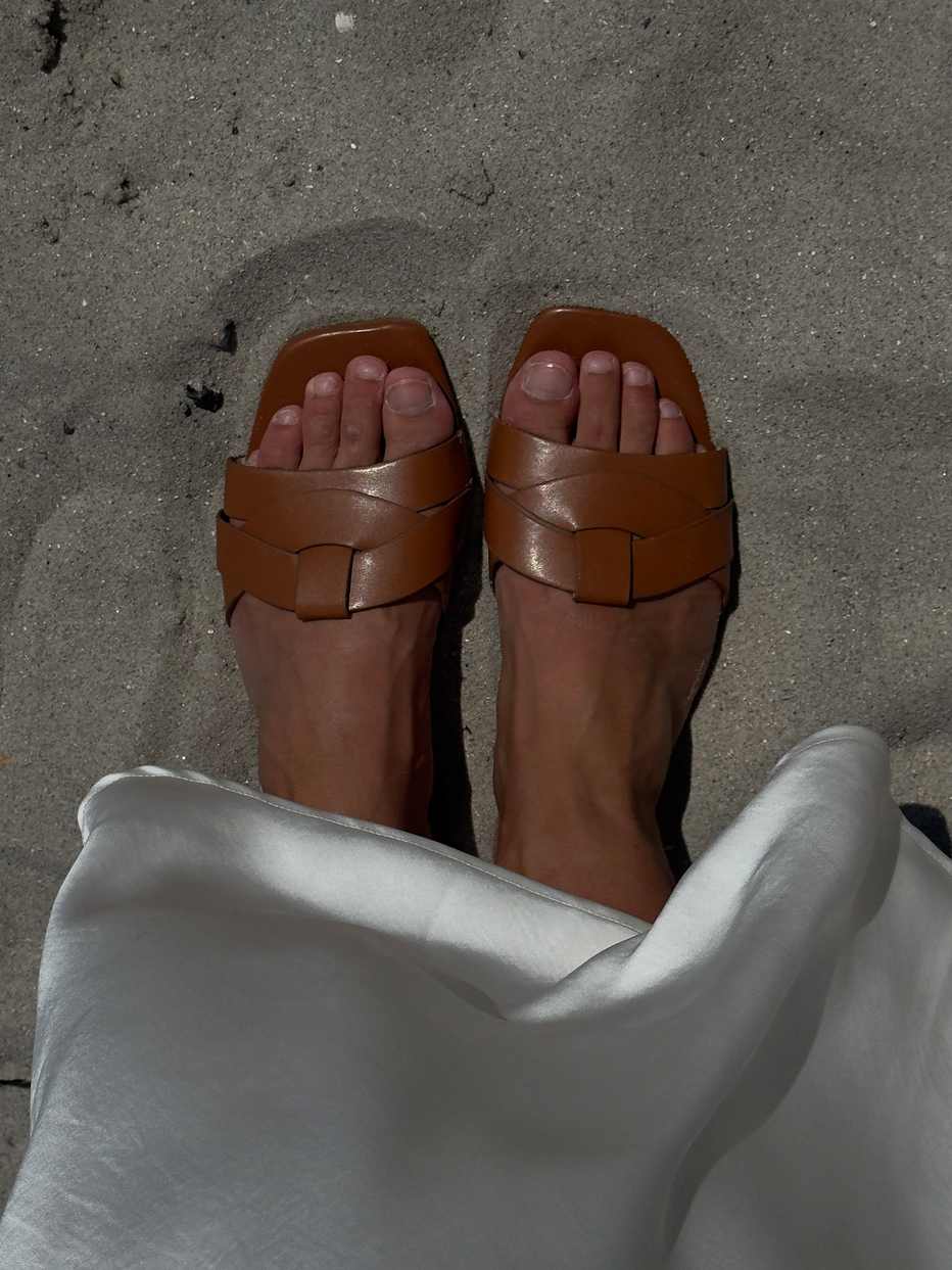 Thea Sandal - Brown – Lemoné